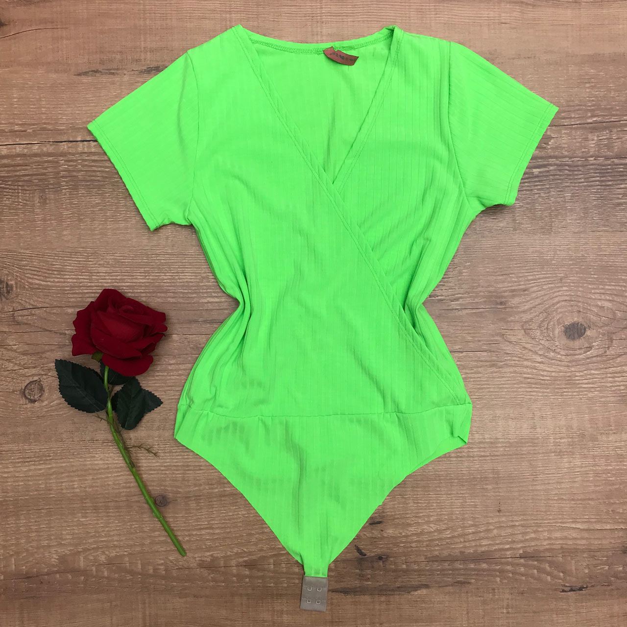 BODY DECOTE TRANSPASSADO VERDE NEON - Dondoca Moda Feminina Dondoca ...