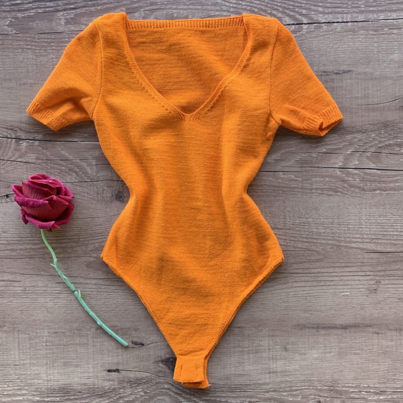 Body Modal Liso Decote V Laranja | DONDOCA MODA FEMININA