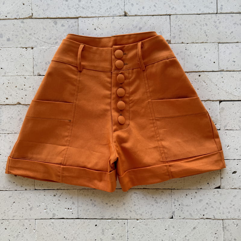 SHORT COTTON BOTÕES ENCAPADOS E BOLSOS LUXO TELHA Dondoca Moda Feminina