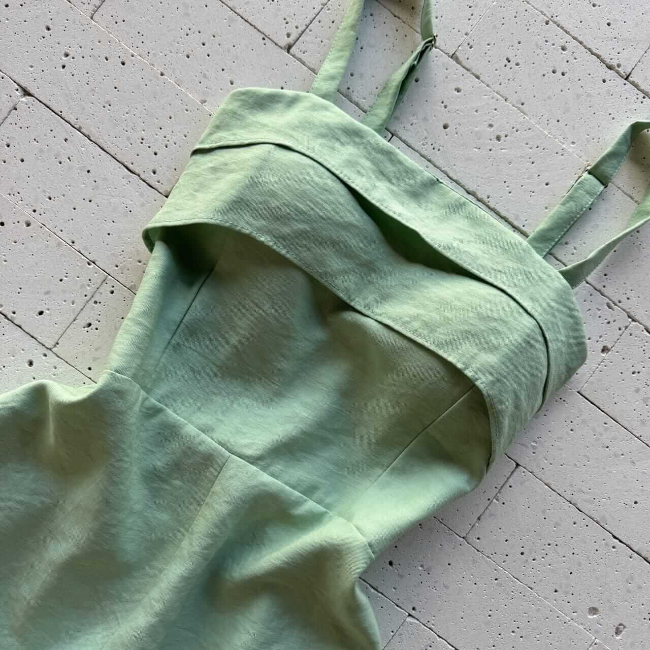 MACAQUINHO MARRANT DETALHE PREGAS NO DECOTE PISTACHE Dondoca Moda Feminina